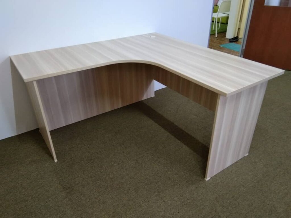 L Shape Office Table V-EXL 1515/1815 – Left or Right Setup