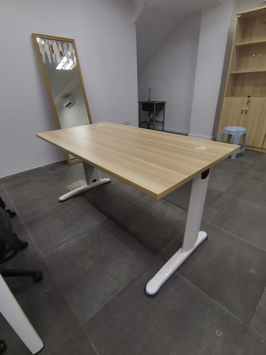 Office Table with J Metal Leg – V-BT 128/158/188 | 4–6 Feet